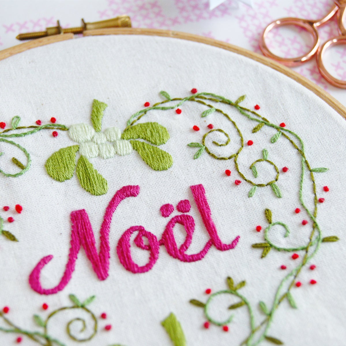 Noël Wreath Embroidery Pattern PDF - Payhip