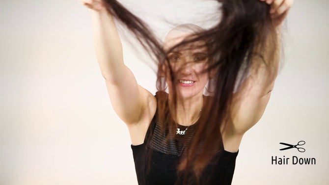 07 - Lady shaves her head bald and smooth - Payhip