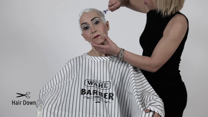 18 - Woman got completely smooth barber service - Payhip