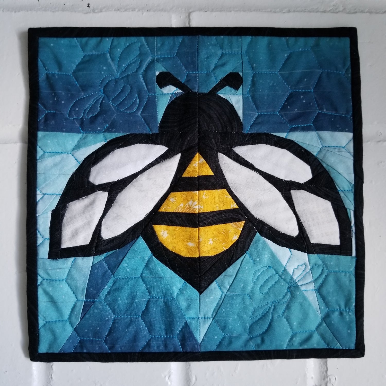 Beatrix, the Queen Bee - FPP Block Pattern - Payhip