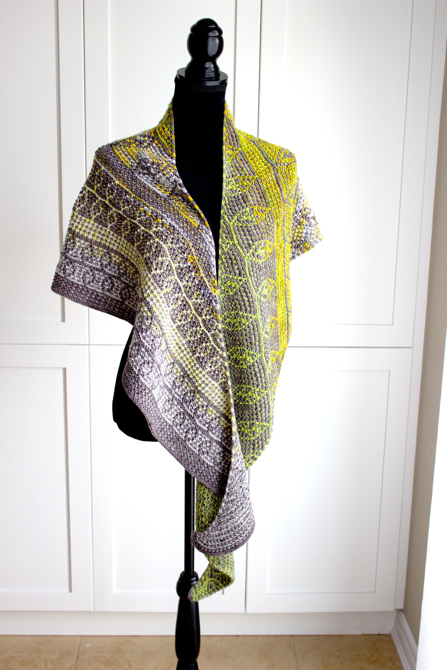 Mosaic Vines Shawl Pattern - Payhip