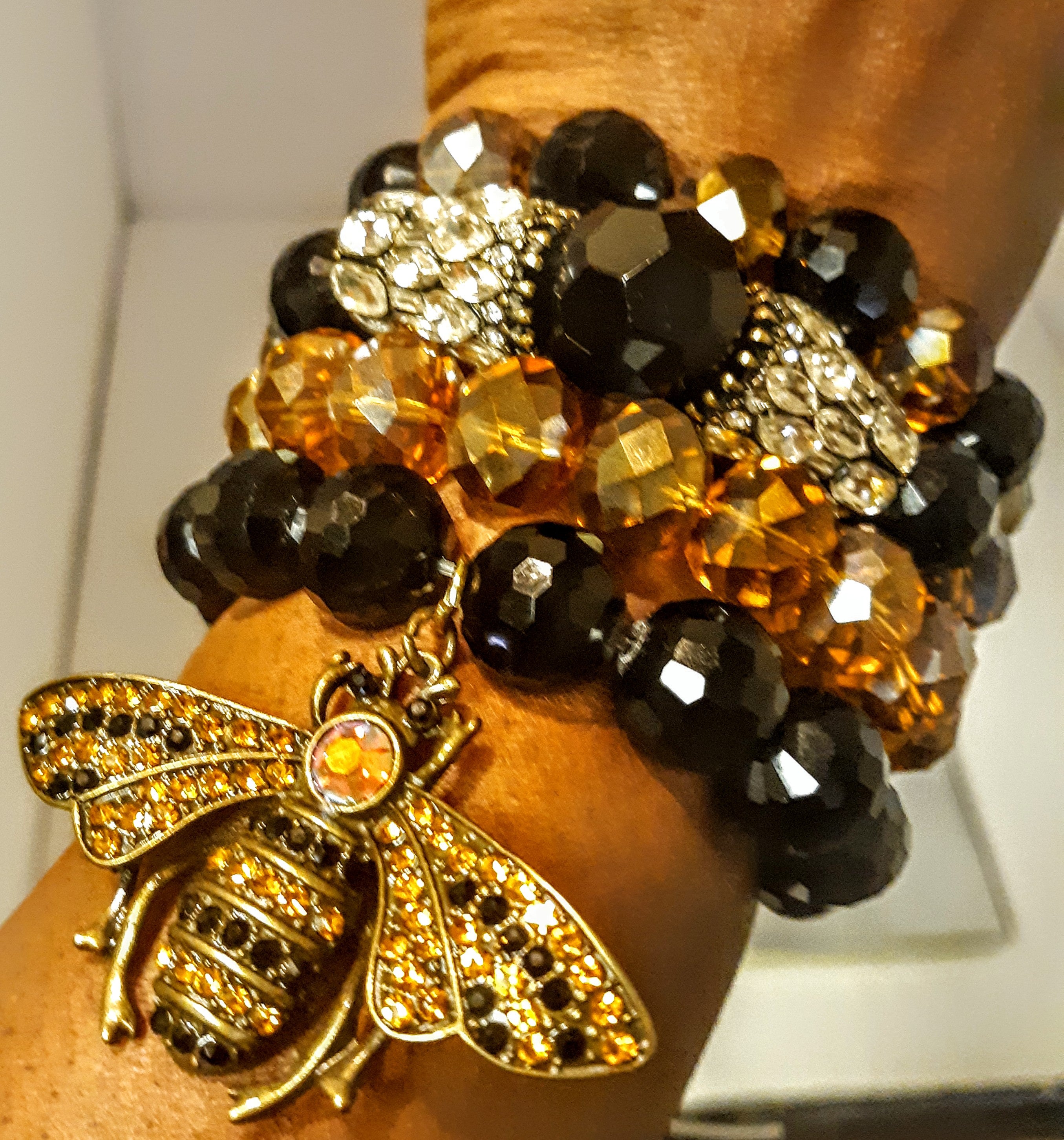 Ms. Queen Bee - Payhip