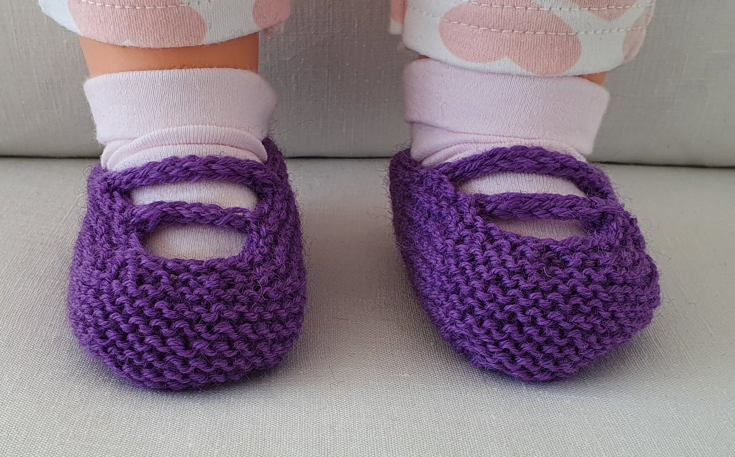 Baby’s shoes with i-cord bars, in 4ply - Veronica - Payhip