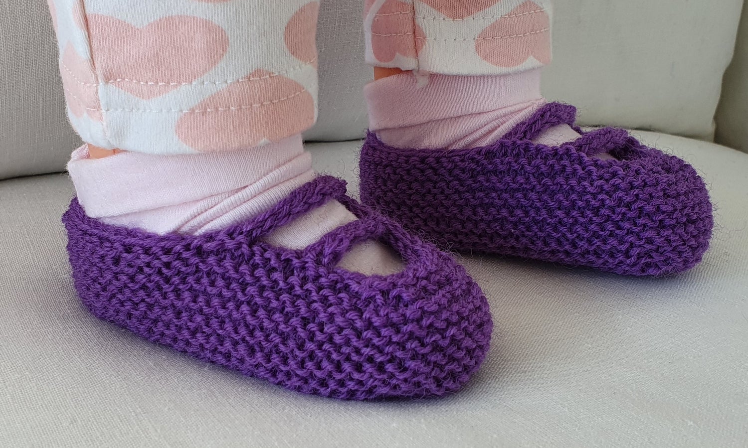 Baby’s shoes with i-cord bars, in 4ply - Veronica - Payhip