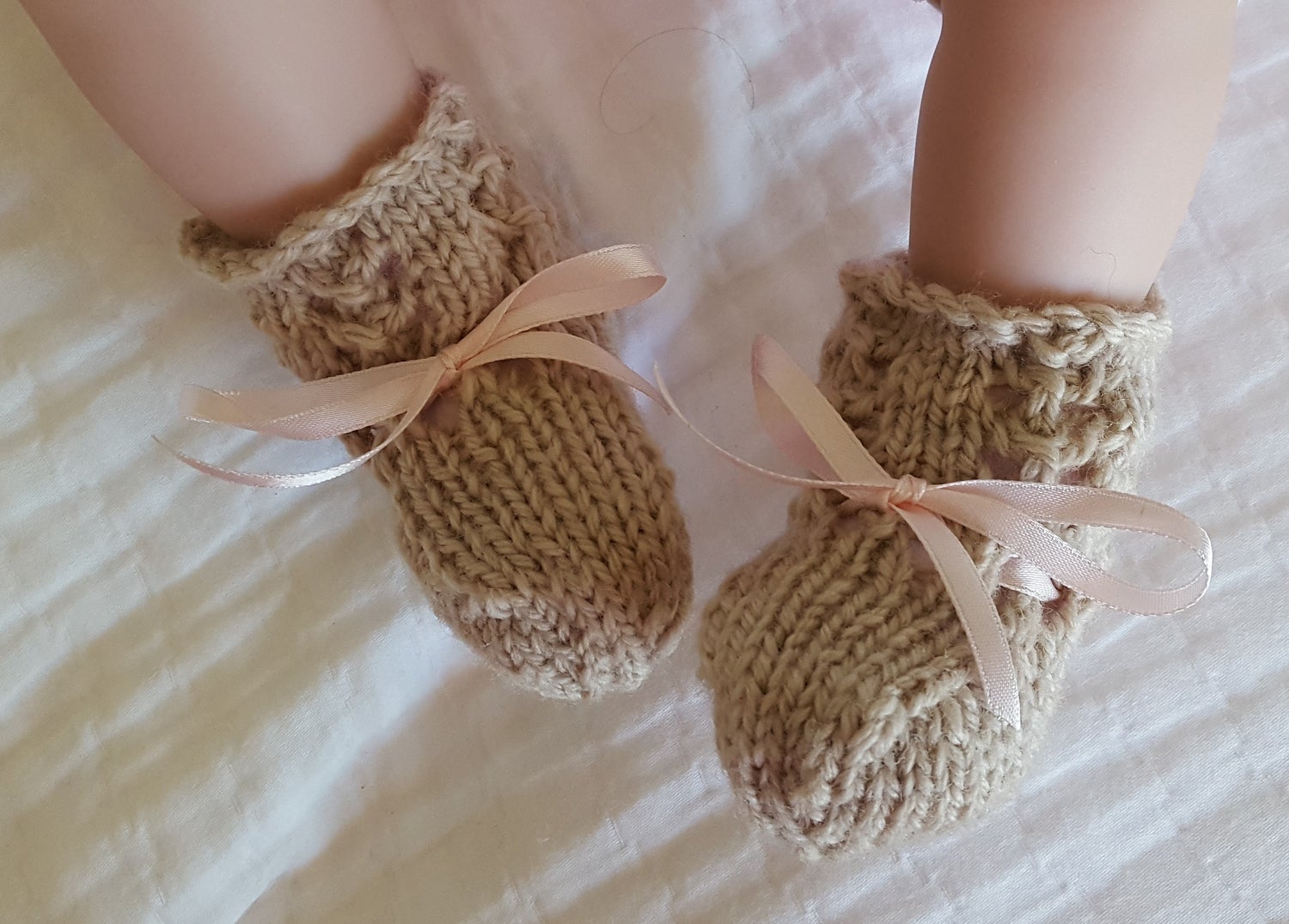 Lace top booties and mittens - Celeste - Payhip