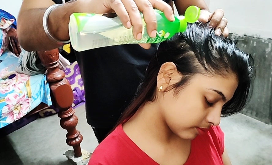 Girl gets her hands tied and lets her oiled by male - Payhip