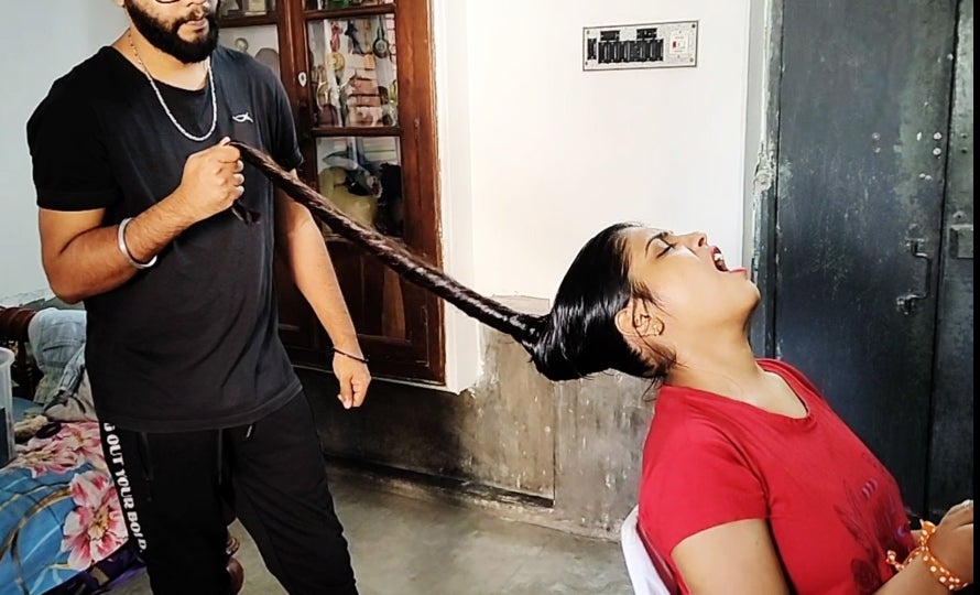 Girl gets her hands tied and lets her oiled by male - Payhip