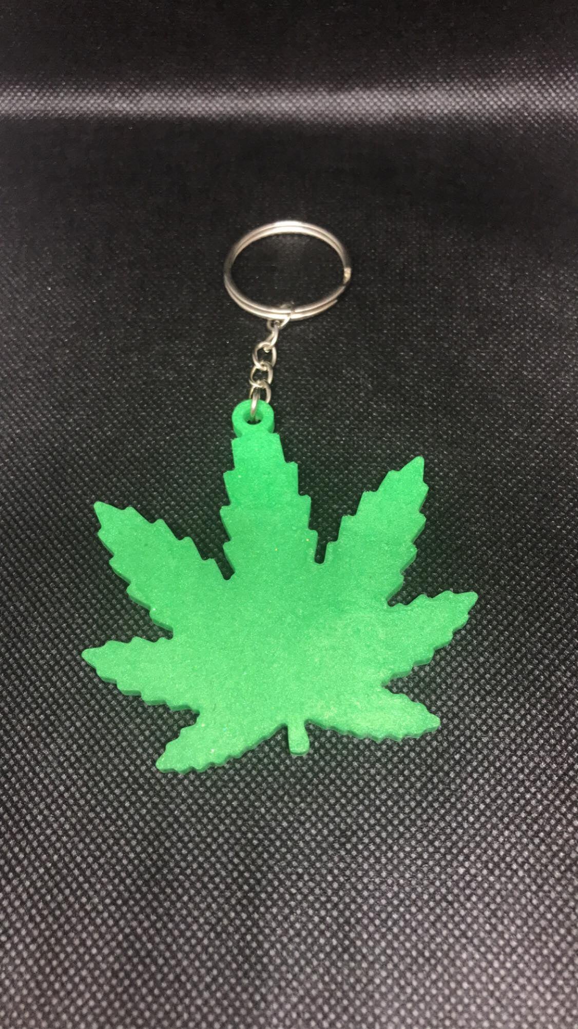 MARIJUANA LEAF KEYCHAINS - Payhip