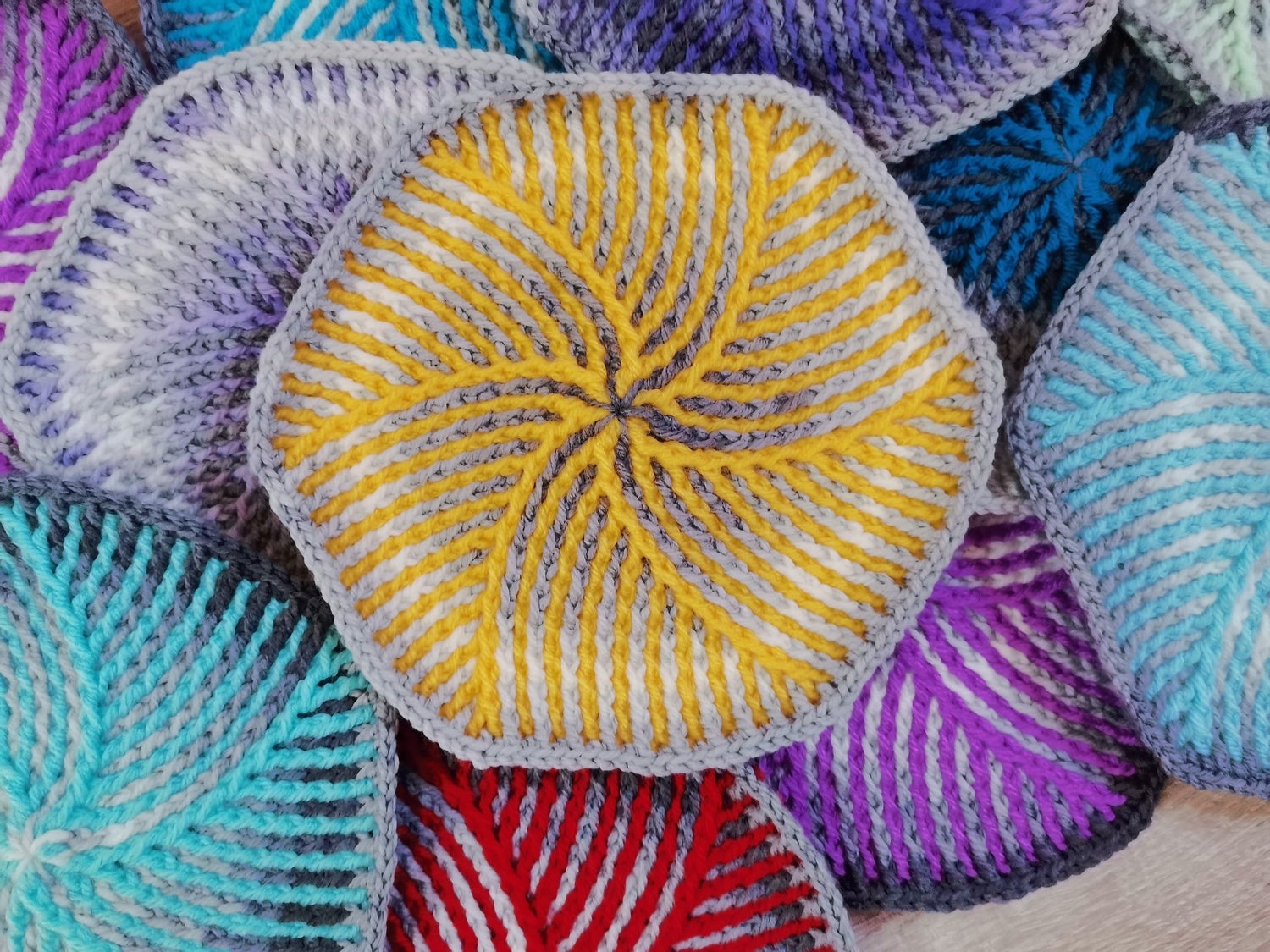 Winter Mosaic Jewels. Overlay mosaic crochet in rounds from center out ...