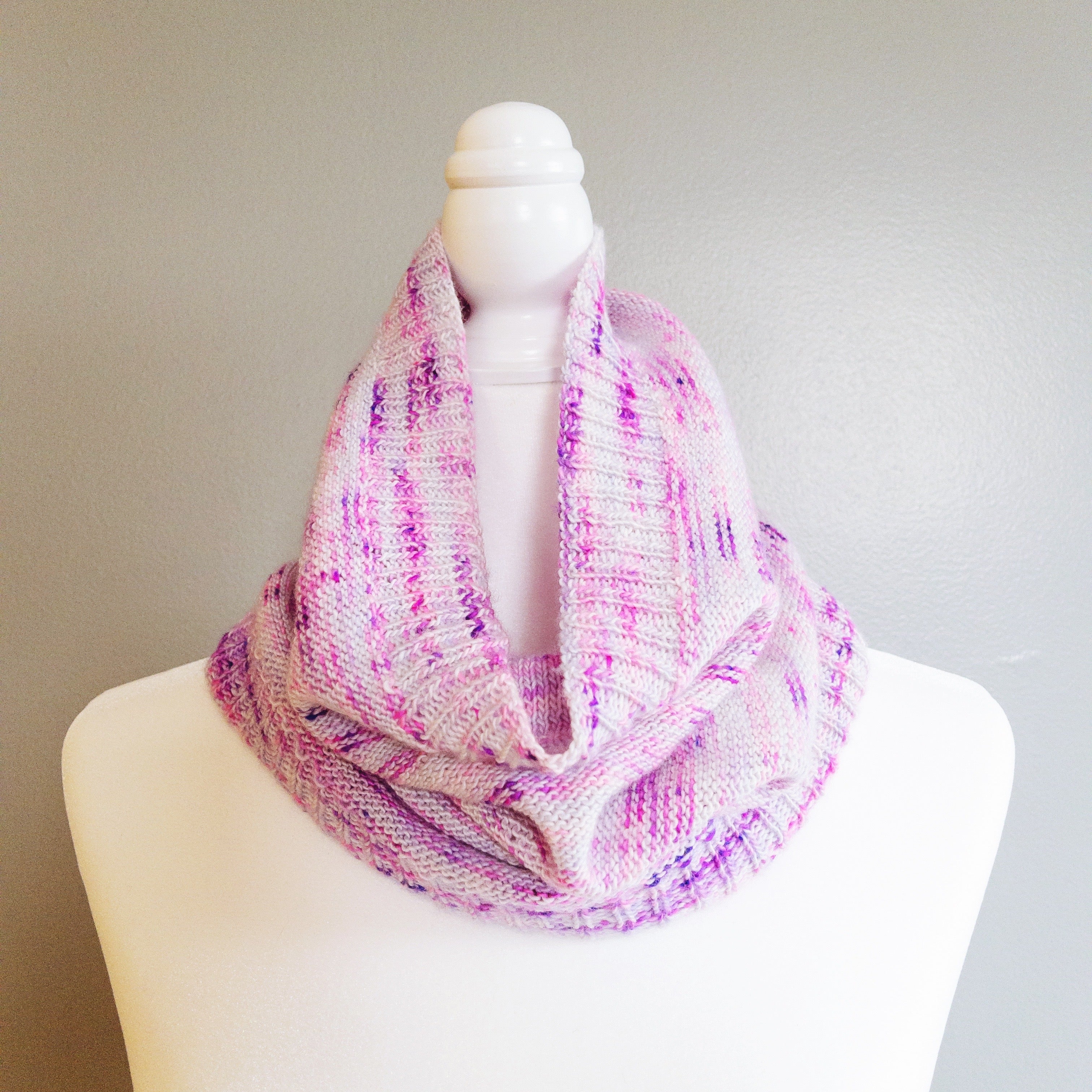 Knitting Pattern • Retrowhirl Cowl - Payhip