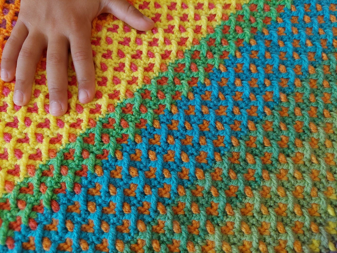 I Can See A Rainbow. Inset mosaic crochet pattern