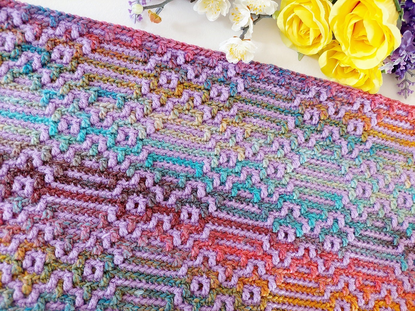 Booming Mosaic. Overlay mosaic crochet in rows pattern