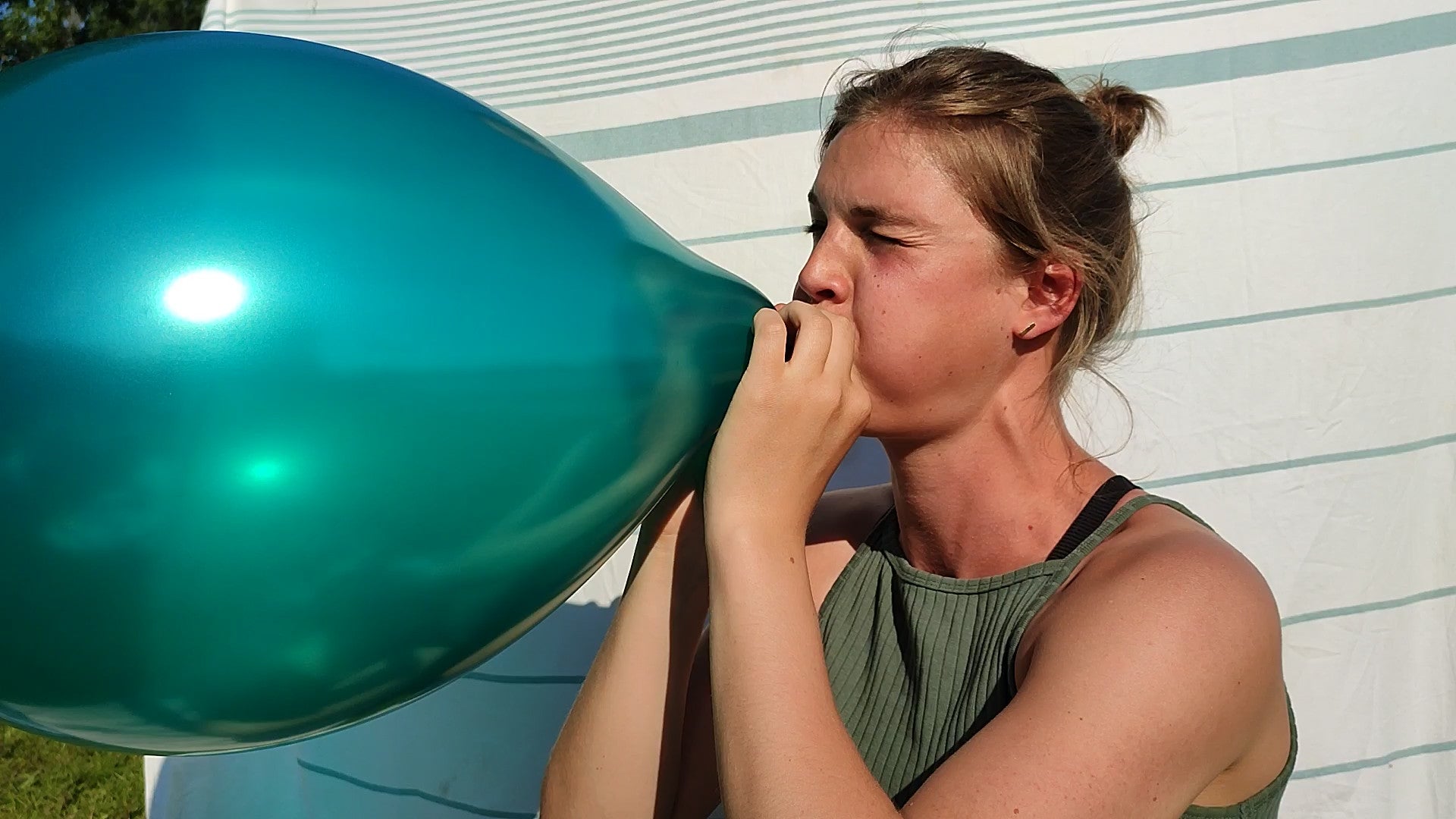 Suzanne b2p green - Payhip