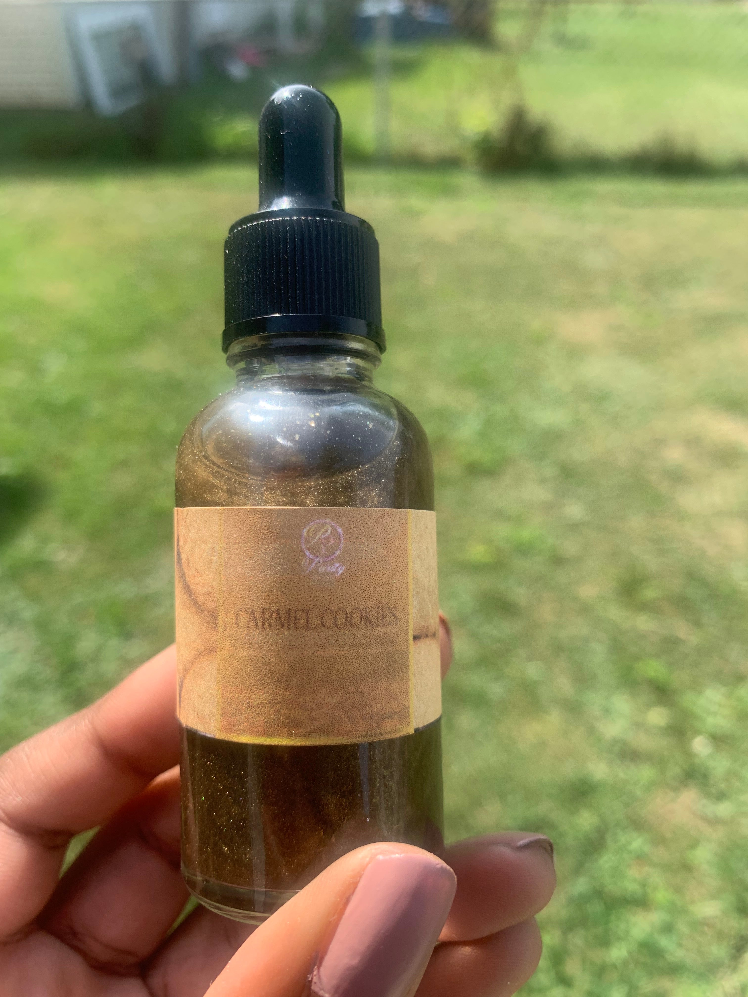 Carmel Cookies Shimmering Body Oil - Payhip