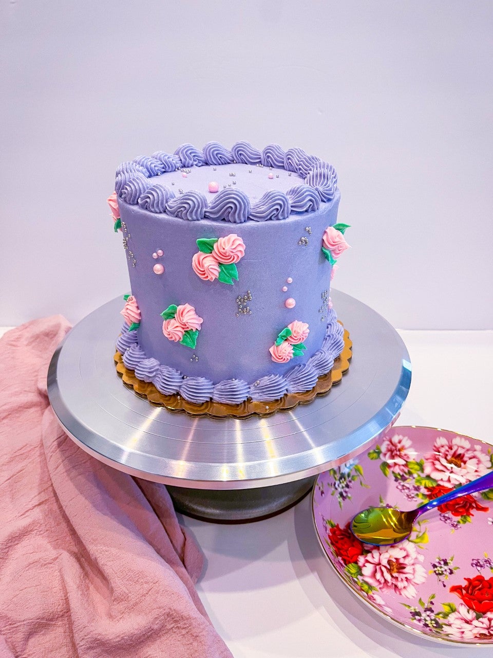 Acompáñame a hacer este pastel de vainilla delicioso, húmedo y esponjoso...