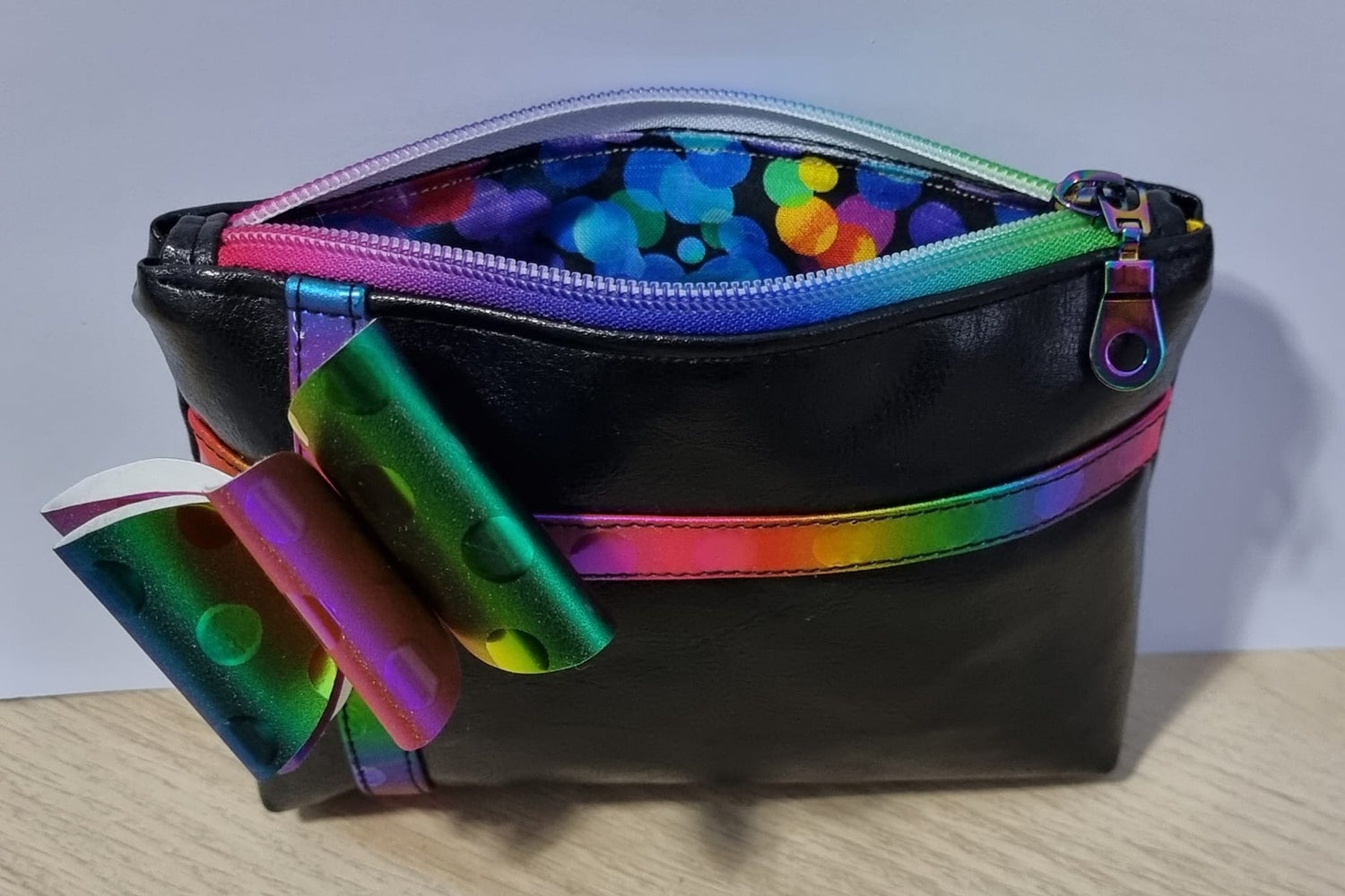 BOWEE Clutch ENGLISH language Intro and pattern PDF ONLY ! - Bowee Clutch - Instructions - Payhip