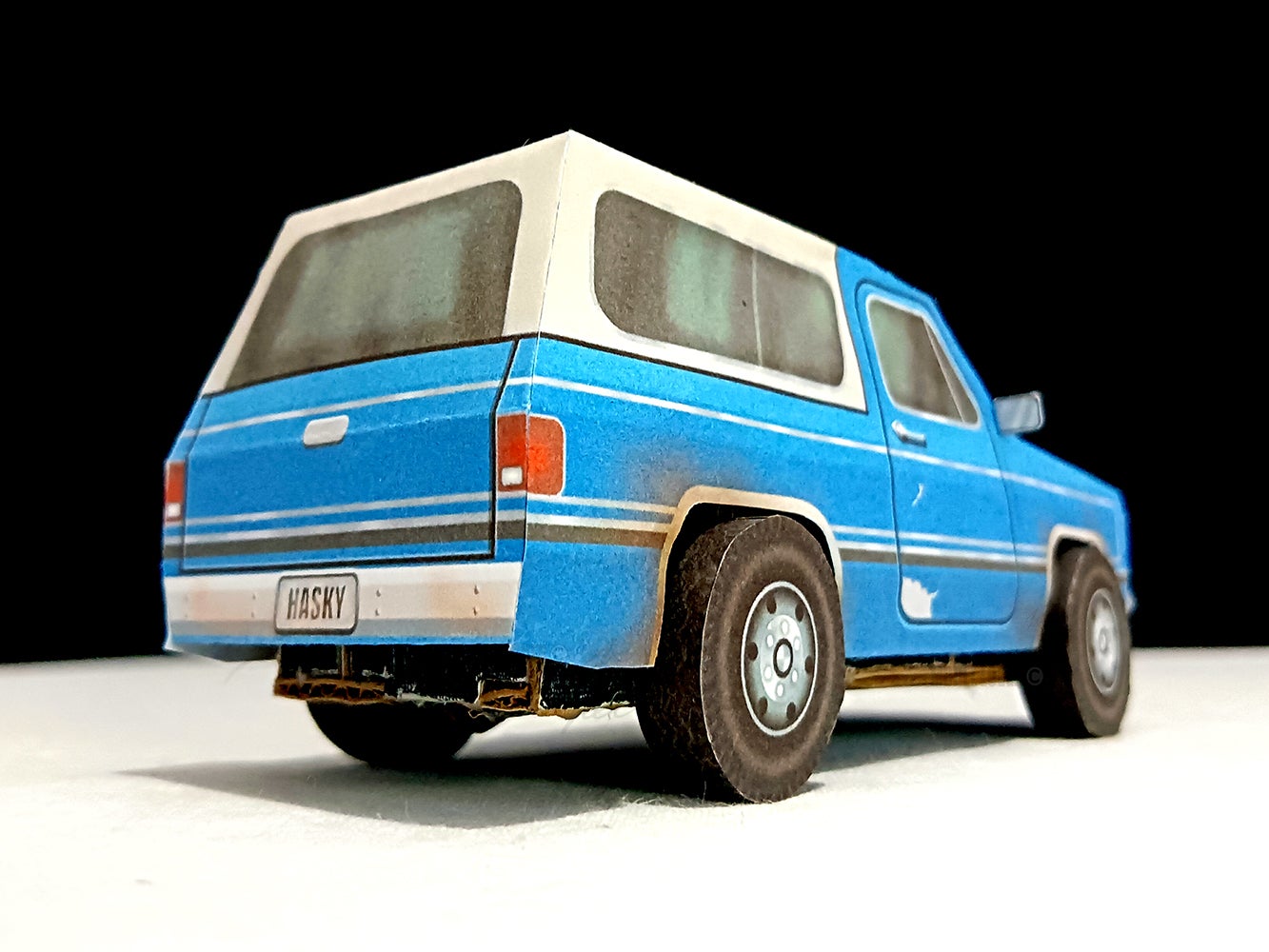 Cardboard paper jeep Chevrolet Blazer looks like in the MudRunner, how ...