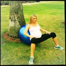 THE ULTIMATE GUIDE TO THE BEST LABOR AND BIRTHING POSITIONS FOR YOU AND ...
