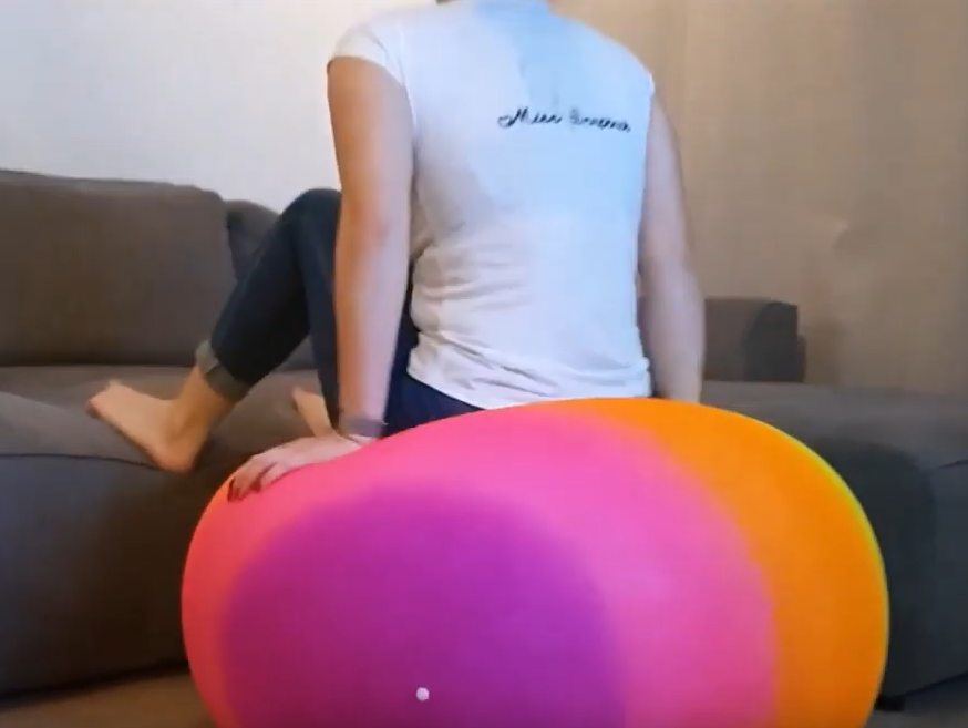 Video 109 - inflating and bouncing EDUPLAY gymball - Payhip