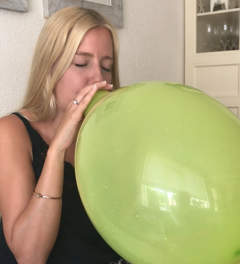 Elsa b2p green outtake - Payhip